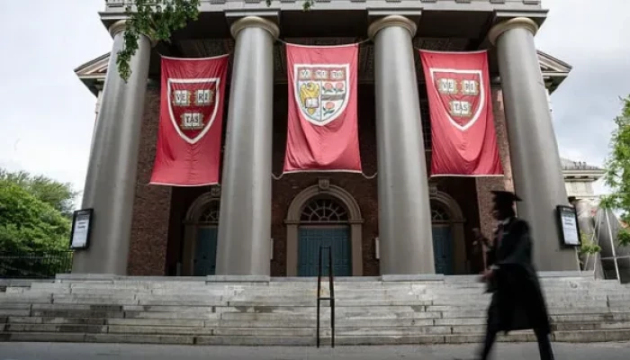 Harvard cắt giảm 75% tuyển sinh tiến sĩ và sa thải giảng viên: Khoa học ...